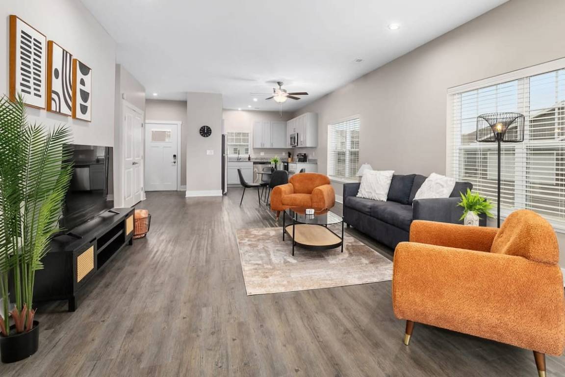 186 M² Apartment ∙ 4 Bedrooms ∙ 12 Guests - Wyoming, MI