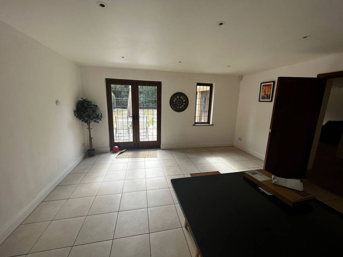 500 M² House ∙ 5 Bedrooms ∙ 8 Guests - Wokingham