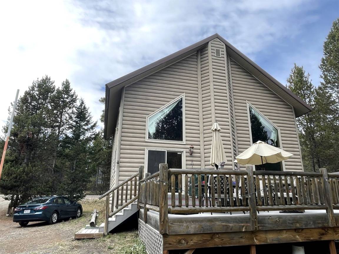 House ∙ 5 Bedrooms ∙ 16 Guests - Island Park, ID