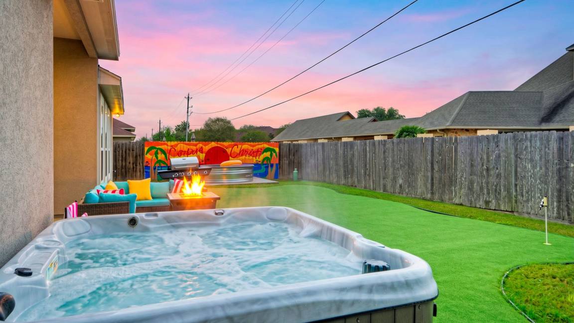 294 M² House ∙ 5 Bedrooms ∙ 16 Guests - Corpus Christi, TX