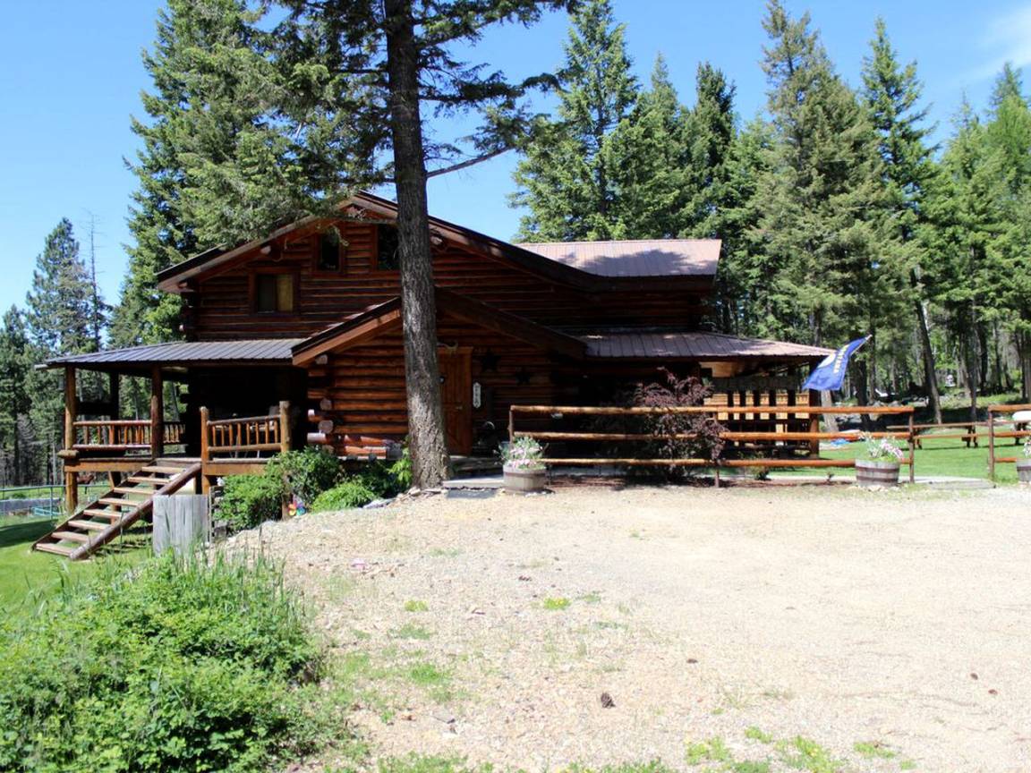 House ∙ 1 Bedroom ∙ 15 Guests - Columbia Falls, MT