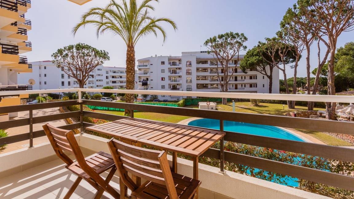 76 M² Apartamento ∙ 2 Habitaciones ∙ 6 Huéspedes - Quarteira