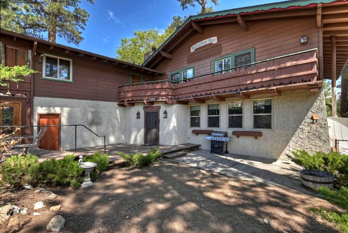 House ∙ 6 Bedrooms ∙ 12 Guests - Big Bear Lake, CA
