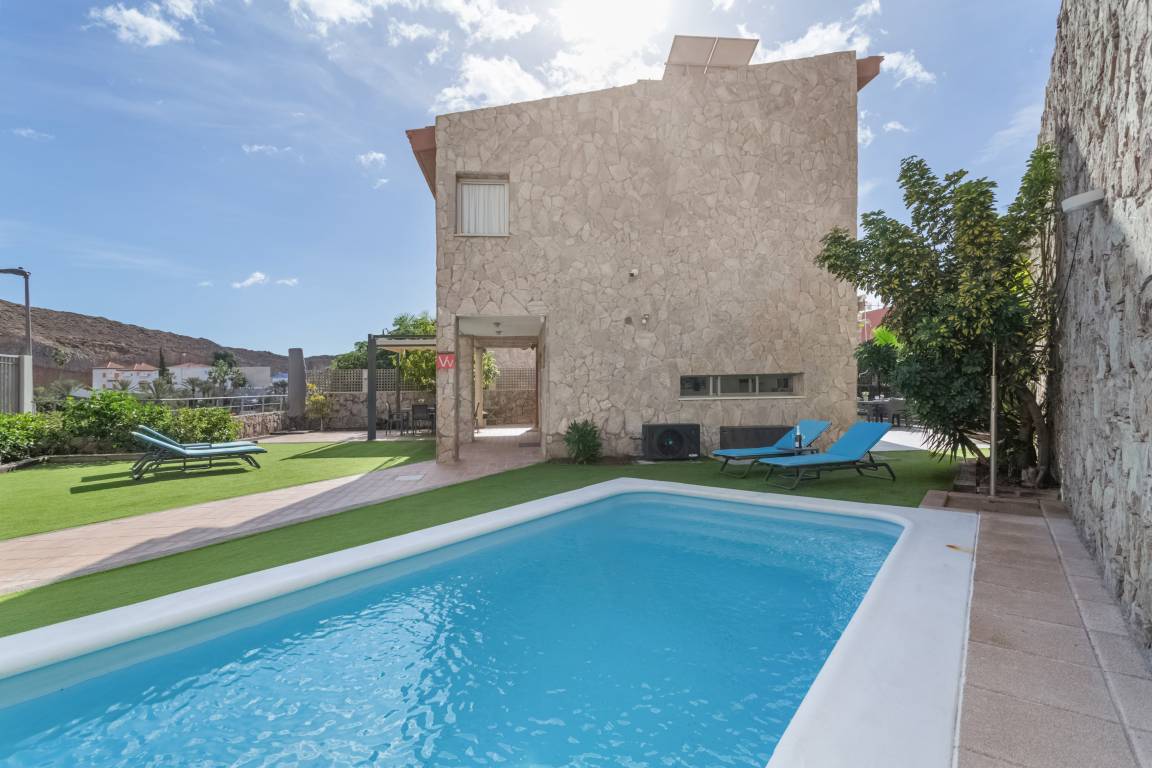 250 M² Villa ∙ 4 Schlafzimmer ∙ 10 Gäste - Mogán