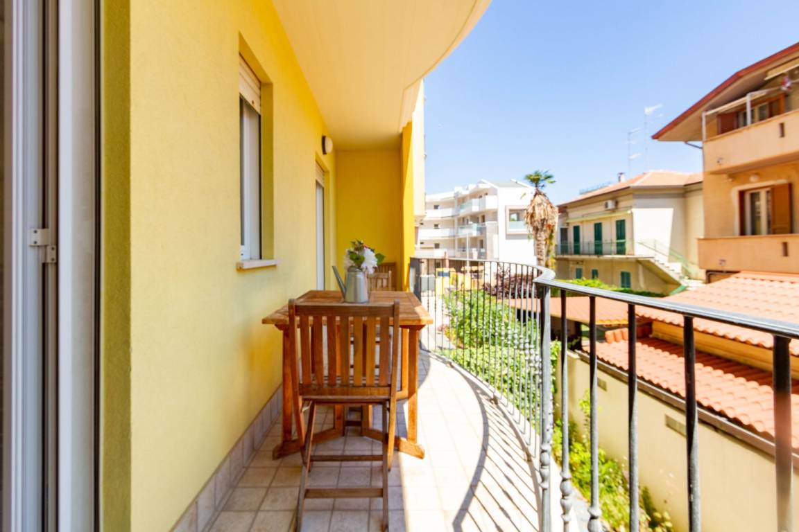 40 M² House ∙ 1 Bedroom ∙ 4 Guests - Alba Adriatica