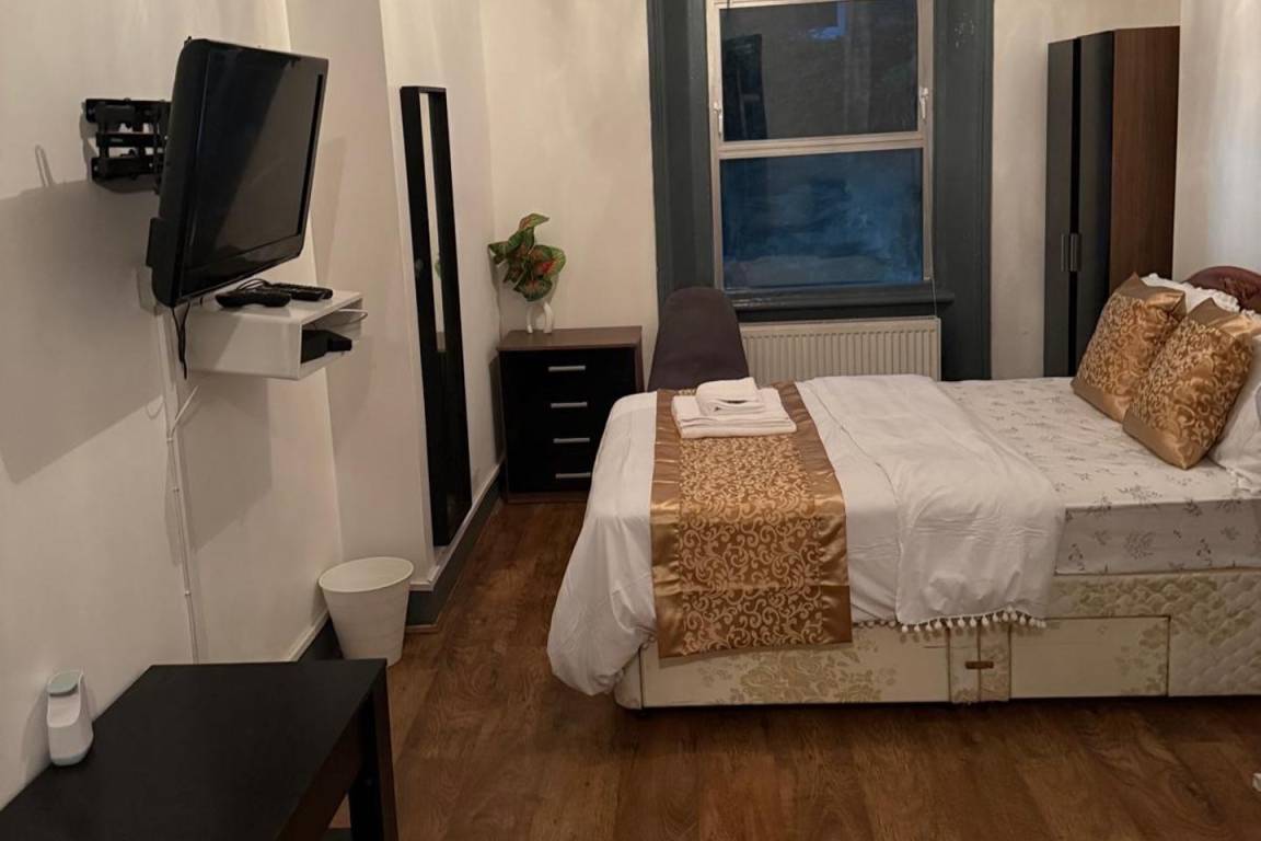 55 M² House ∙ 5 Bedrooms ∙ 10 Guests - London