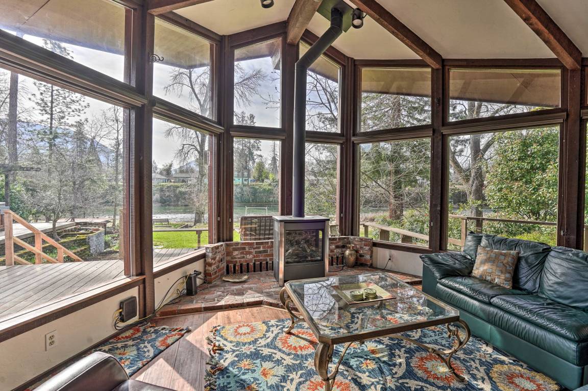 198 M² House ∙ 3 Bedrooms ∙ 8 Guests - Grants Pass, OR