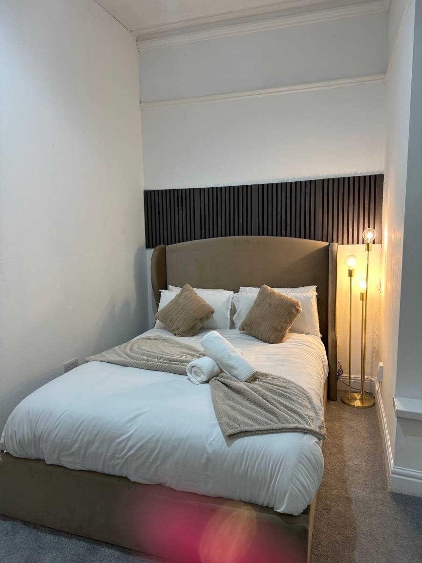 Apartment ∙ 2 Bedrooms ∙ 3 Guests - Birmingham