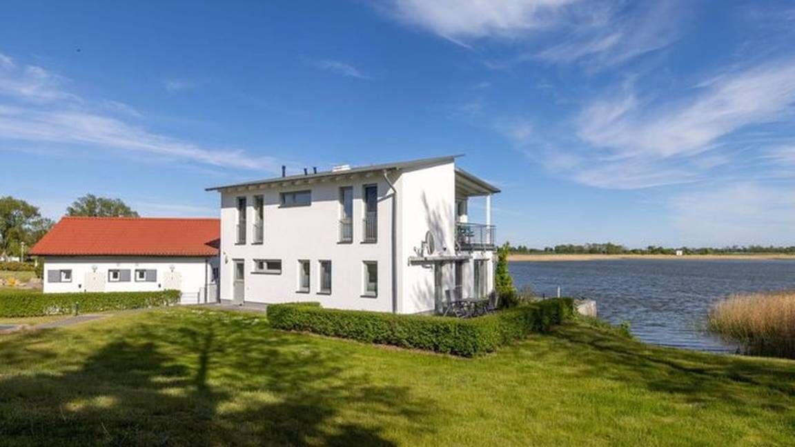 69 M² Ferienwohnung ∙ 2 Schlafzimmer ∙ 4 Gäste - Garz/Rügen