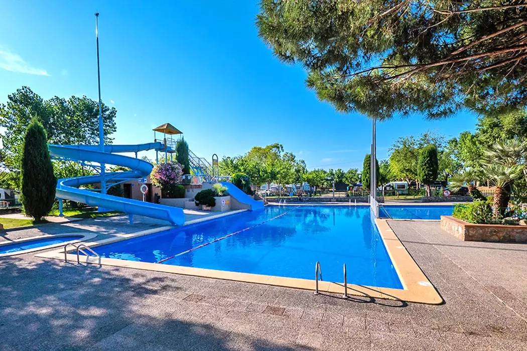 32 M² Caravan ∙ 3 Bedrooms ∙ 6 Guests - L'Estartit