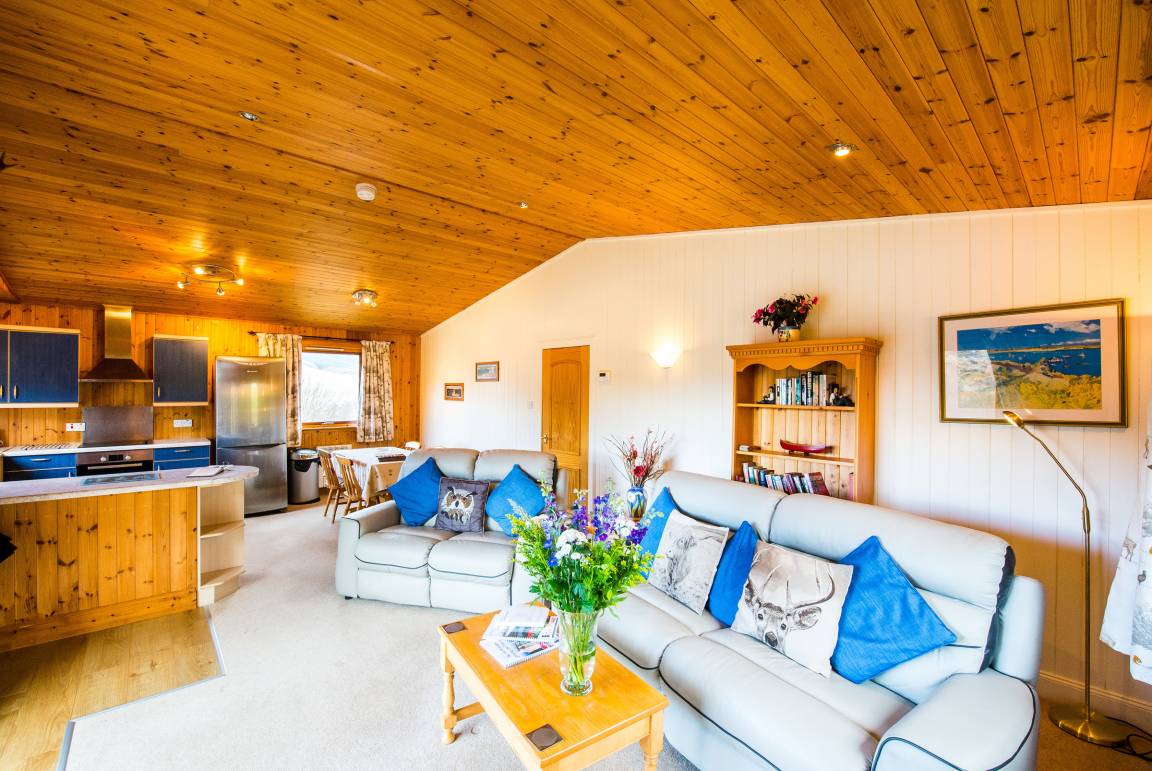85 M² Chalet ∙ 2 Bedrooms ∙ 3 Guests - Loch Lomond