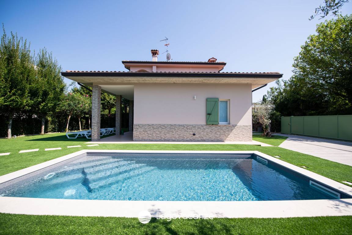 144 M² Villa ∙ 3 Schlafzimmer ∙ 8 Gäste - Sirmione