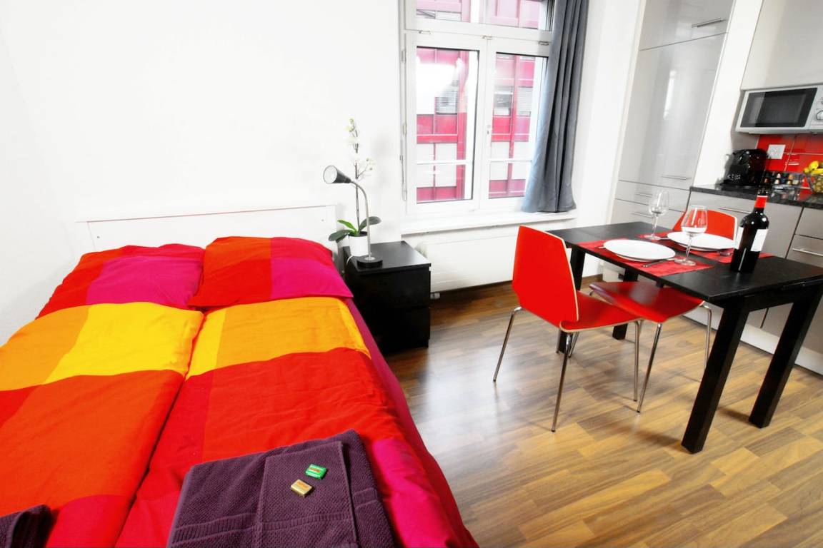 18 M² Apartment ∙ 2 Guests - Canton of Zürich