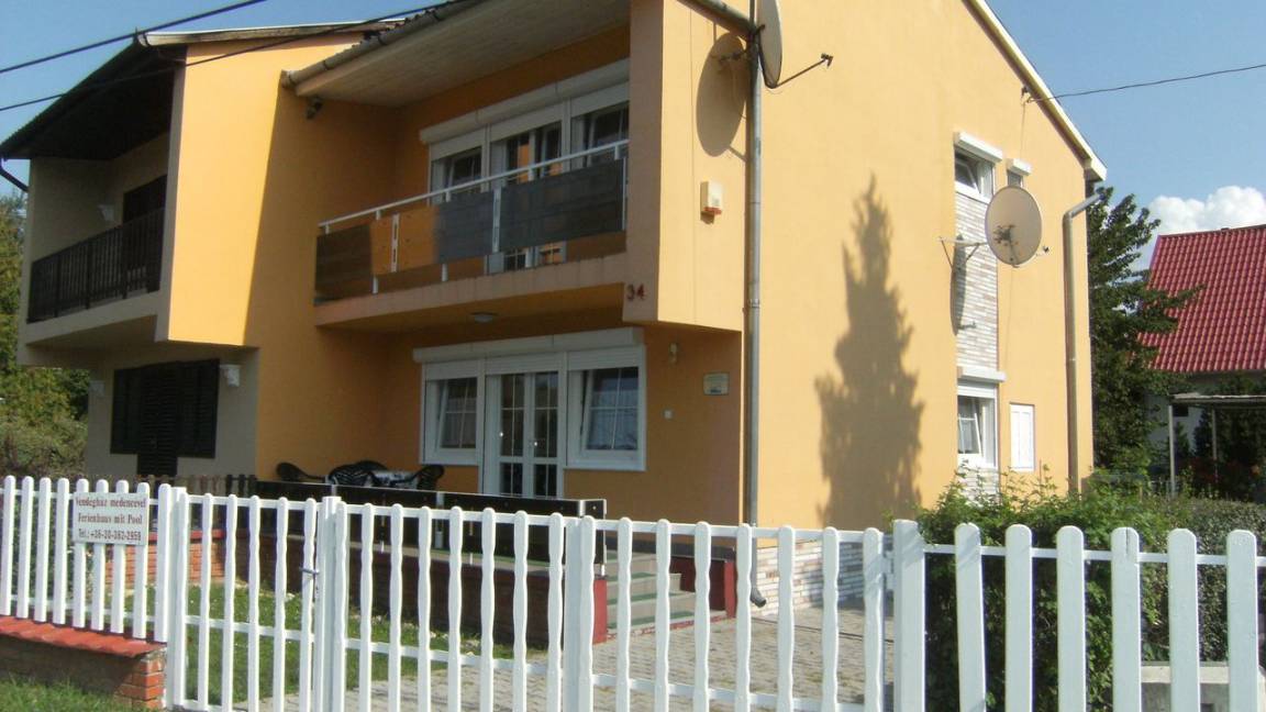 70 M² Ferienhaus ∙ 3 Schlafzimmer ∙ 5 Gäste - Szántód