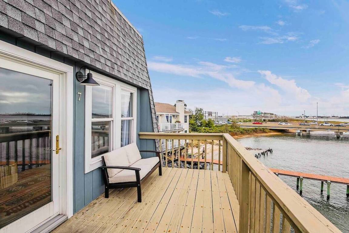 Apartment ∙ 1 Bedroom ∙ 4 Guests - Norfolk, VA