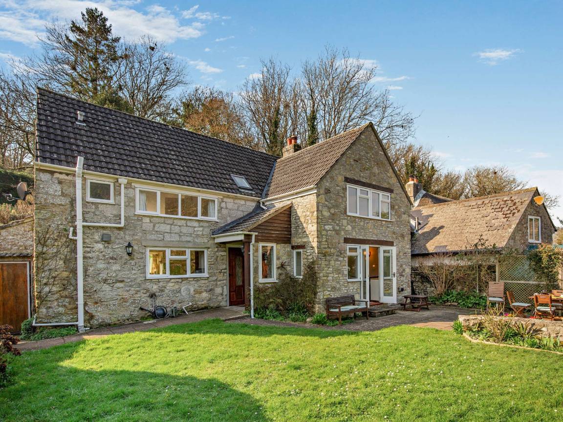 Cottage ∙ 3 Bedrooms ∙ 7 Guests - West Lulworth