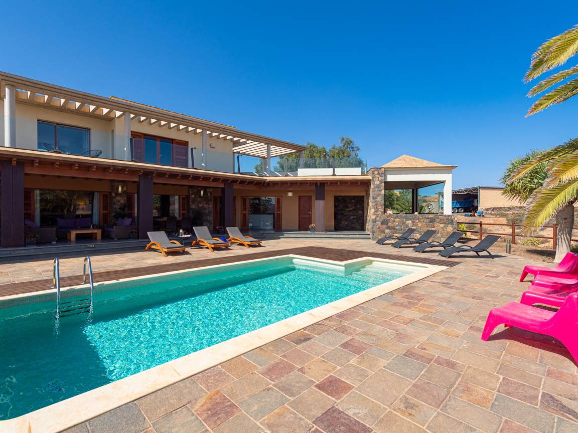 250 M² Villa ∙ 3 Habitaciones ∙ 6 Huéspedes - Fuerteventura