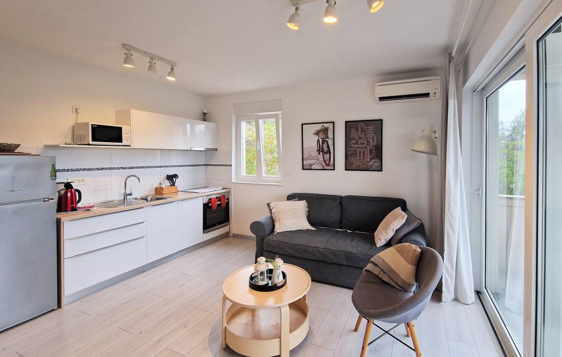 77 M² Ferienwohnung ∙ 2 Schlafzimmer ∙ 4 Gäste - Lopar