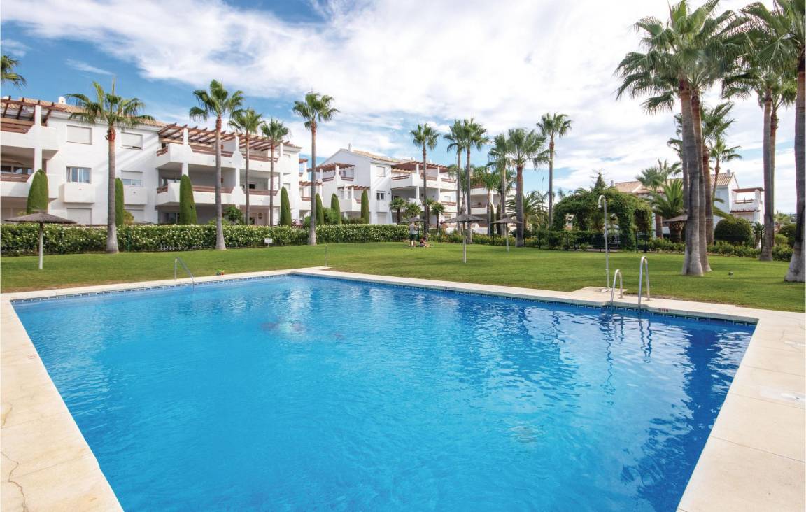 74 M² Apartment ∙ 2 Bedrooms ∙ 4 Guests - Estepona