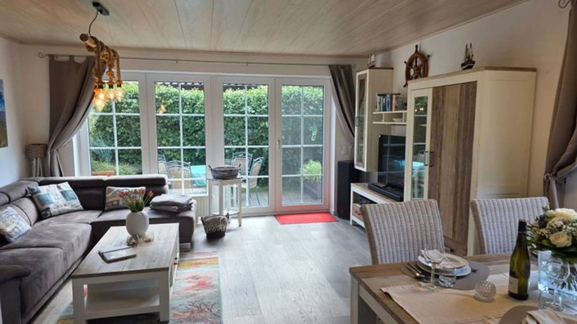 75 M² Huis ∙ 2 Slaapkamers ∙ 4 Gasten - Sande
