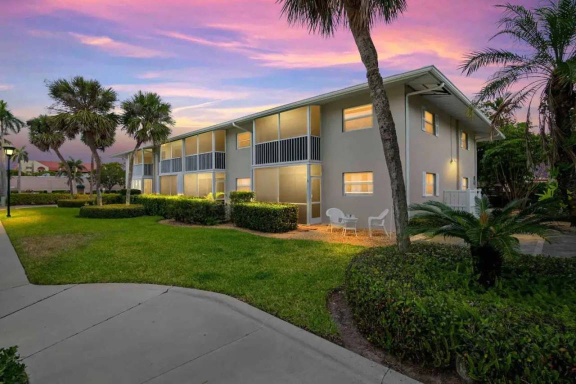 Apartment ∙ 2 Bedrooms ∙ 6 Guests - Naples, FL
