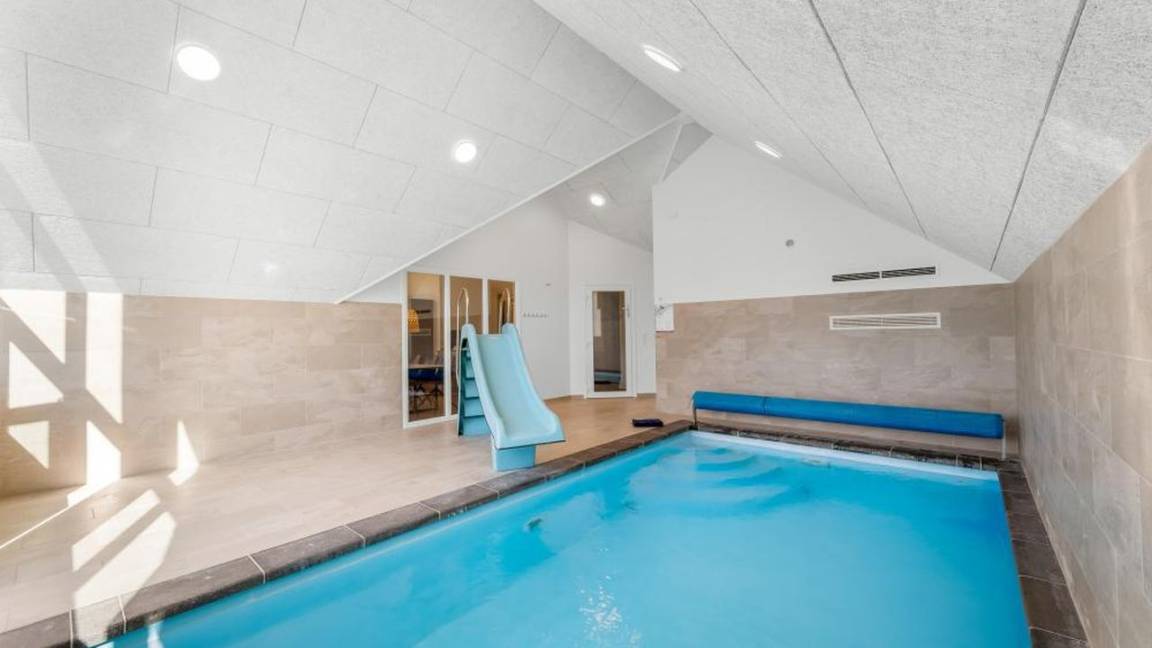227 M² Ferienhaus ∙ 6 Schlafzimmer ∙ 20 Gäste - Ringkøbing