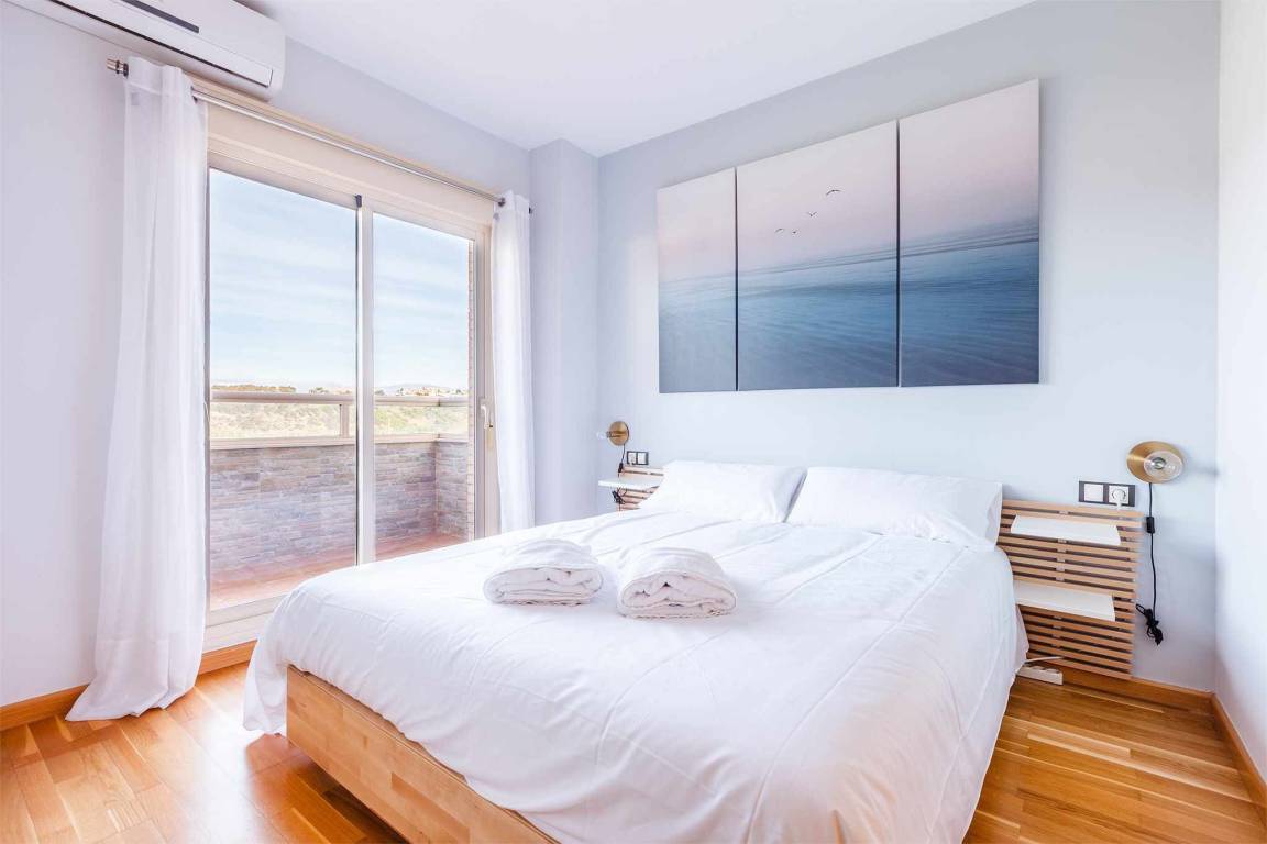 70 M² Apartamento ∙ 2 Habitaciones ∙ 5 Huéspedes - Torre del Mar