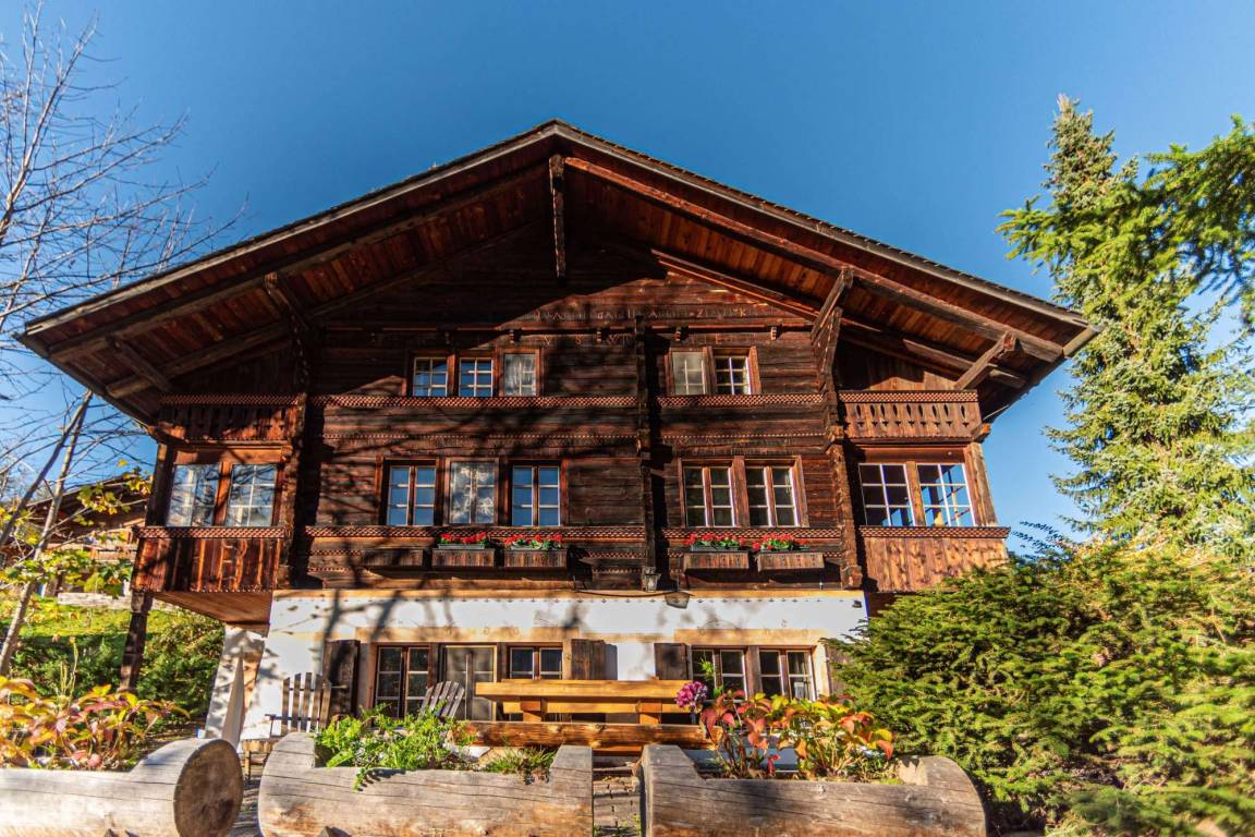 160 M² Chalet ∙ 4 Bedrooms ∙ 8 Guests - Grindelwald