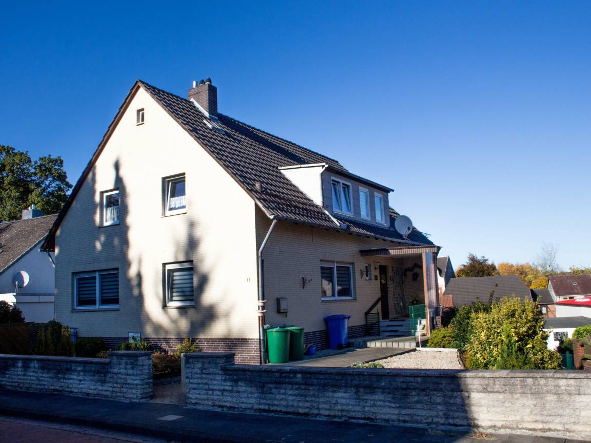 90 M² Ferienwohnung ∙ 3 Schlafzimmer ∙ 5 Gäste - Flechtingen