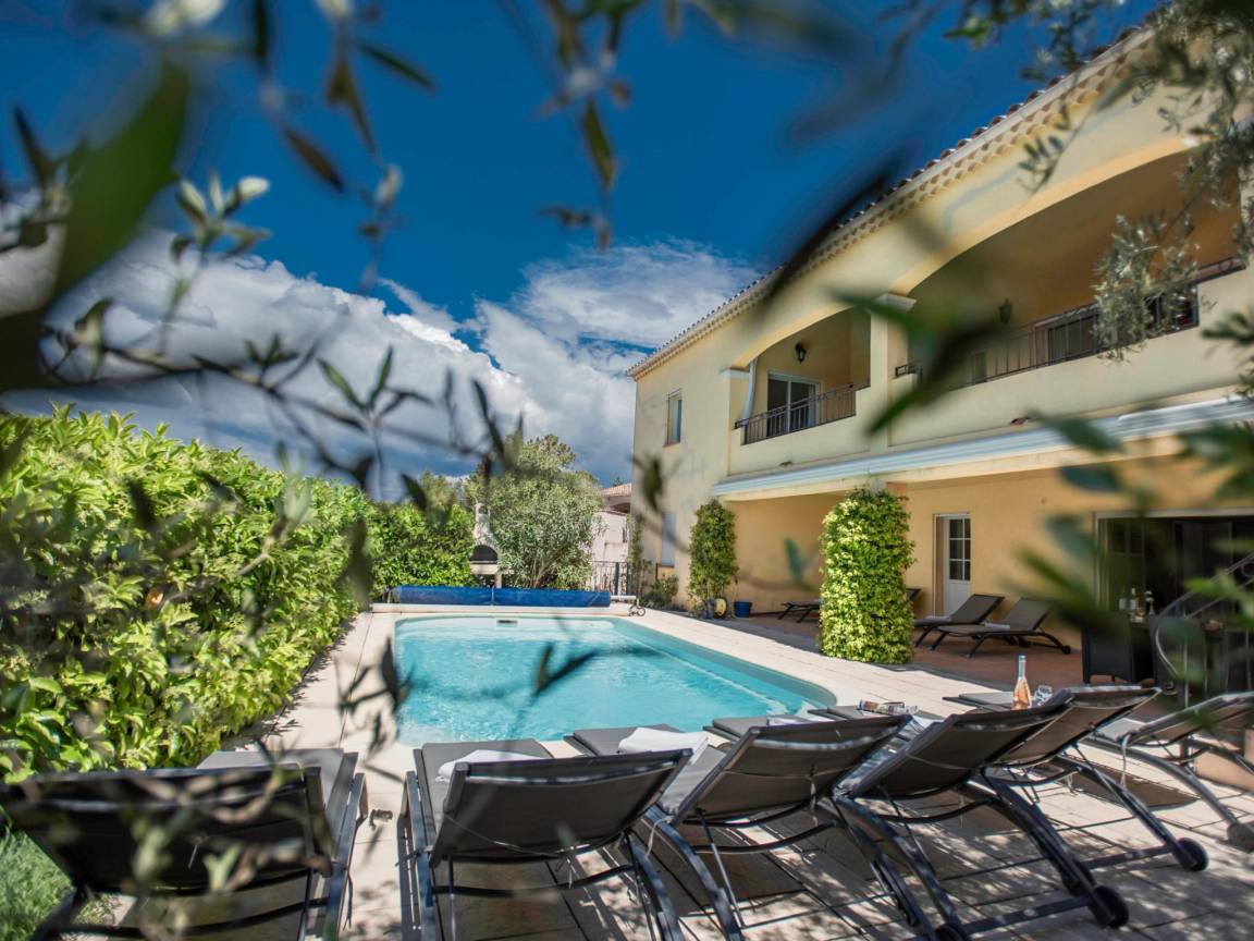 250 M² Villa ∙ 5 Chambres ∙ 10 Personnes - Vidauban