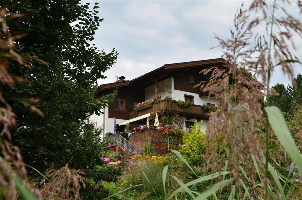 60 M² Ferienwohnung ∙ 2 Schlafzimmer ∙ 6 Gäste - Uderns