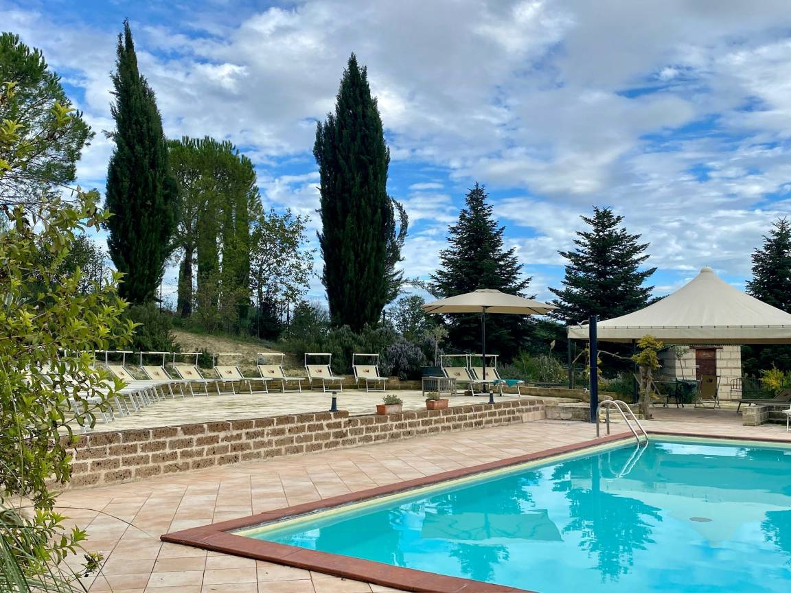 550 M² Maison De Vacances ∙ 11 Chambres ∙ 29 Personnes - Fermo