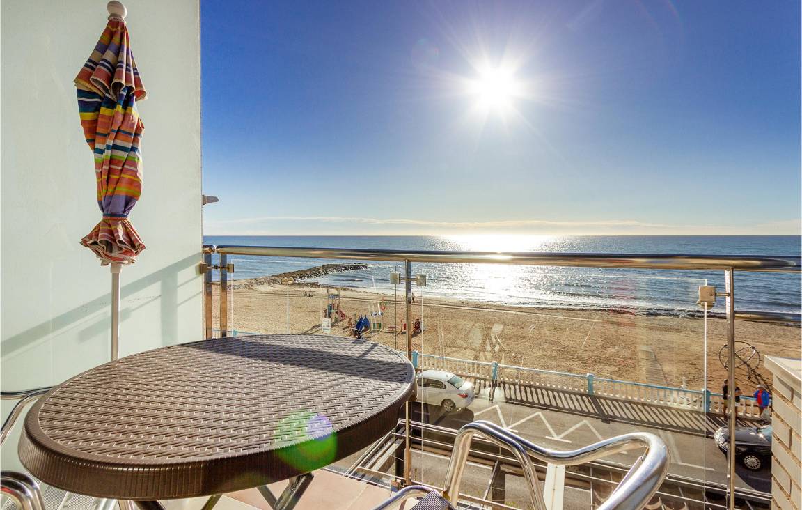 55 M² Apartamento ∙ 2 Habitaciones ∙ 4 Huéspedes - Torrevieja