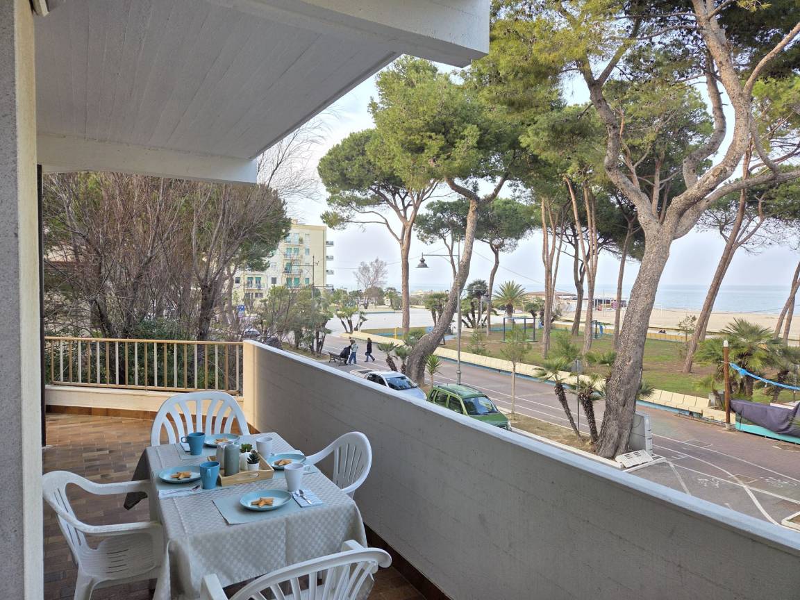 62 M² Apartamento ∙ 1 Habitación ∙ 4 Huéspedes - Montesilvano
