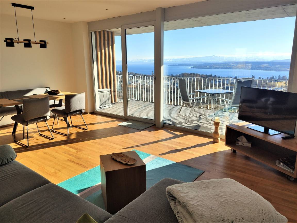 75 M² Apartment ∙ 1 Bedroom ∙ 4 Guests - Konstanz