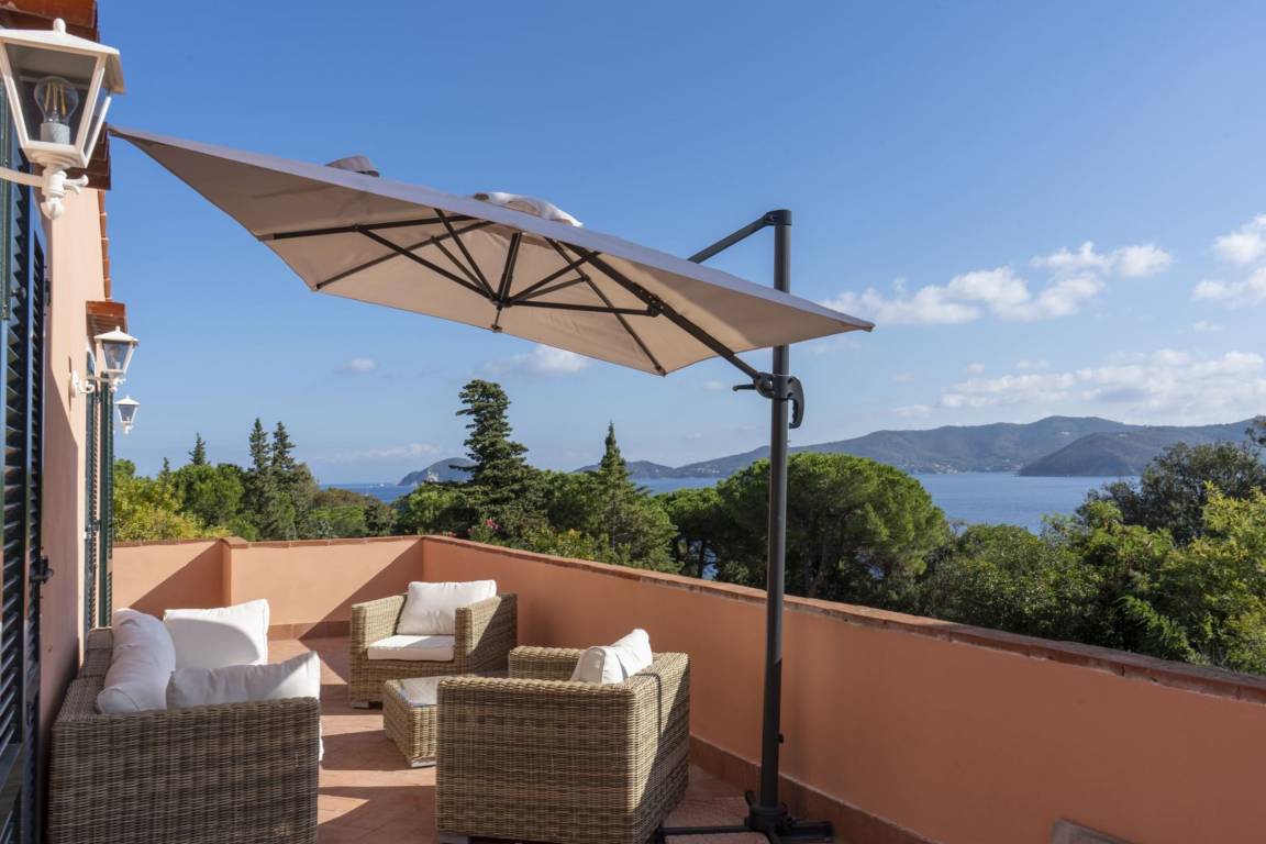 240 M² Villa ∙ 4 Bedrooms ∙ 10 Guests - Marciana Marina