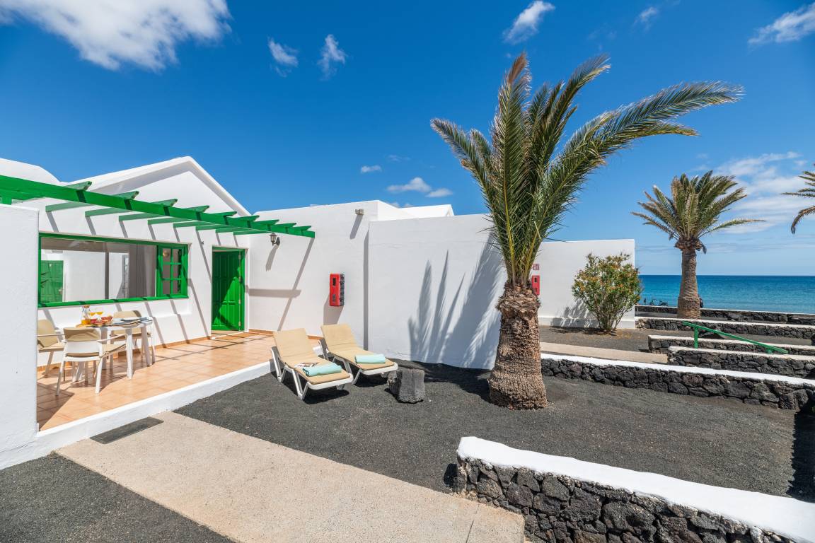70 M² Bungalow ∙ 2 Habitaciones ∙ 4 Huéspedes - Arrecife