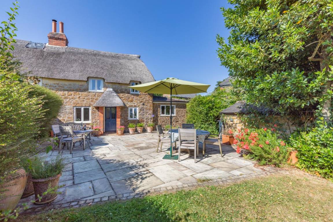 Cottage ∙ 2 Bedrooms ∙ 4 Guests - Bridport