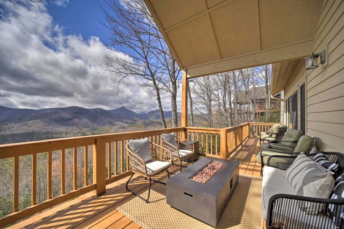 299 M² House ∙ 5 Bedrooms ∙ 10 Guests - Cashiers, NC