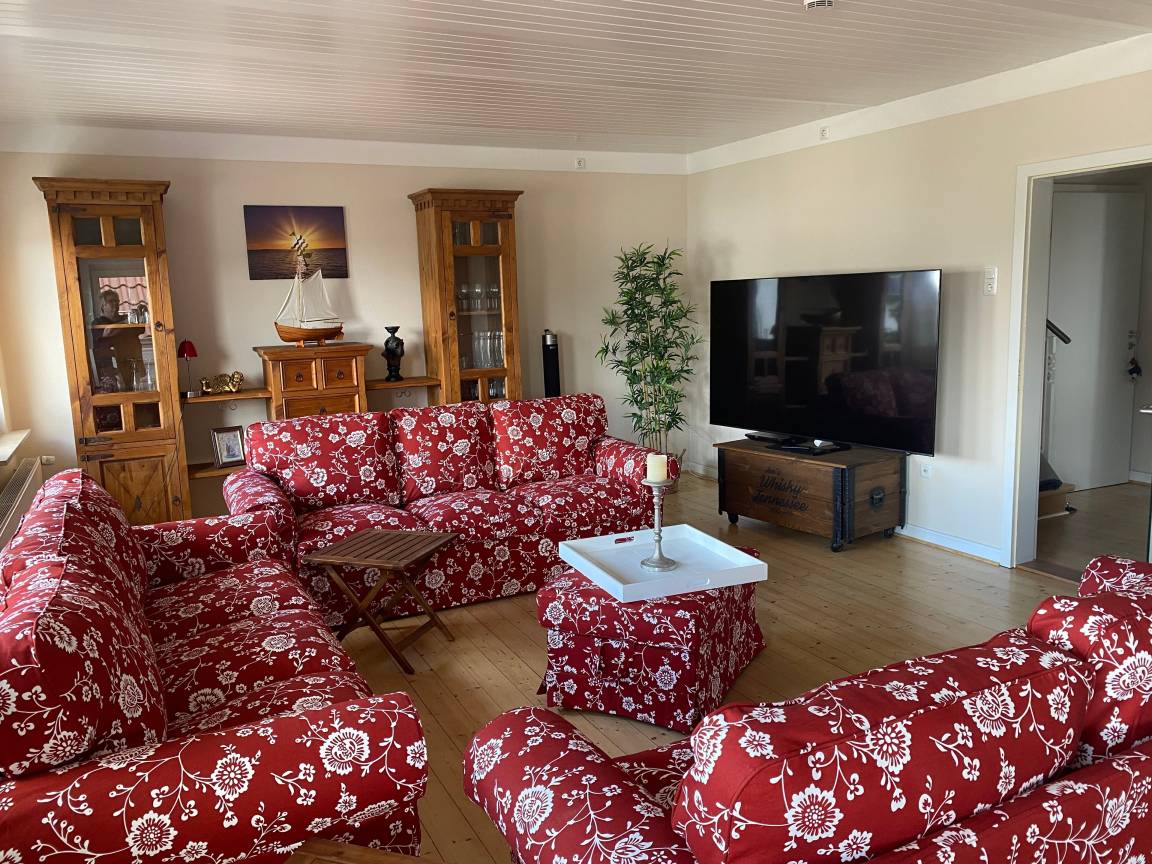 180 M² Ferienhaus ∙ 4 Schlafzimmer ∙ 10 Gäste - Wunstorf
