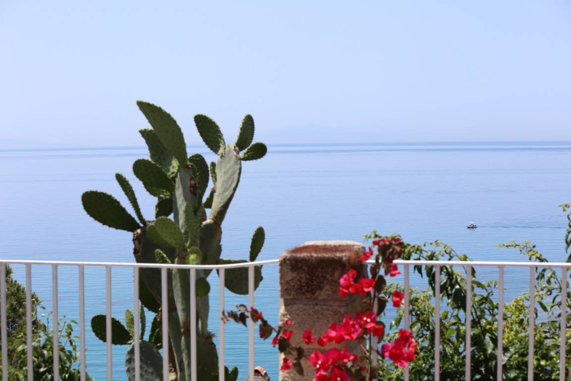 98 M² House ∙ 2 Bedrooms ∙ 5 Guests - Tropea
