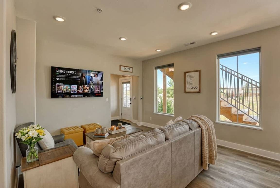 House ∙ 2 Bedrooms ∙ 7 Guests - Sheridan, WY