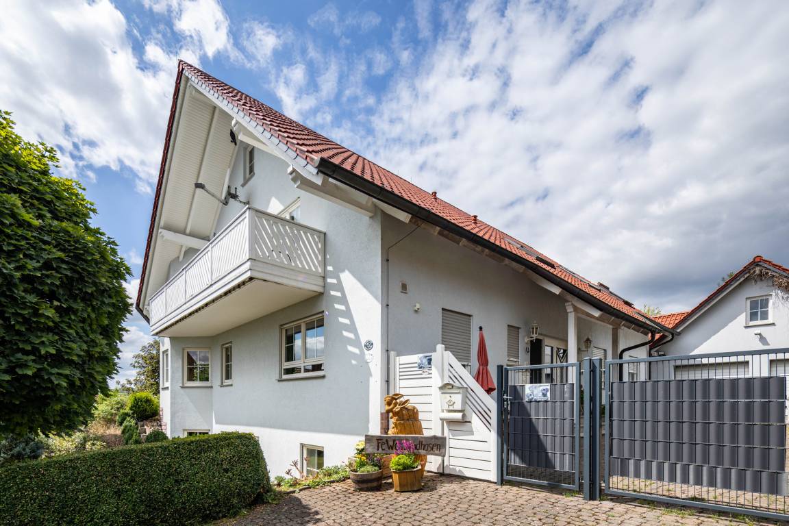 88 M² Ferienwohnung ∙ 3 Schlafzimmer ∙ 5 Gäste - Lauterbach (Hessen)