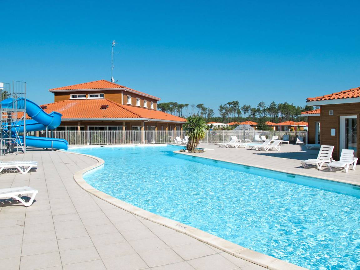 22 M² Huis ∙ 1 Slaapkamer ∙ 2 Gasten - Parentis-en-Born