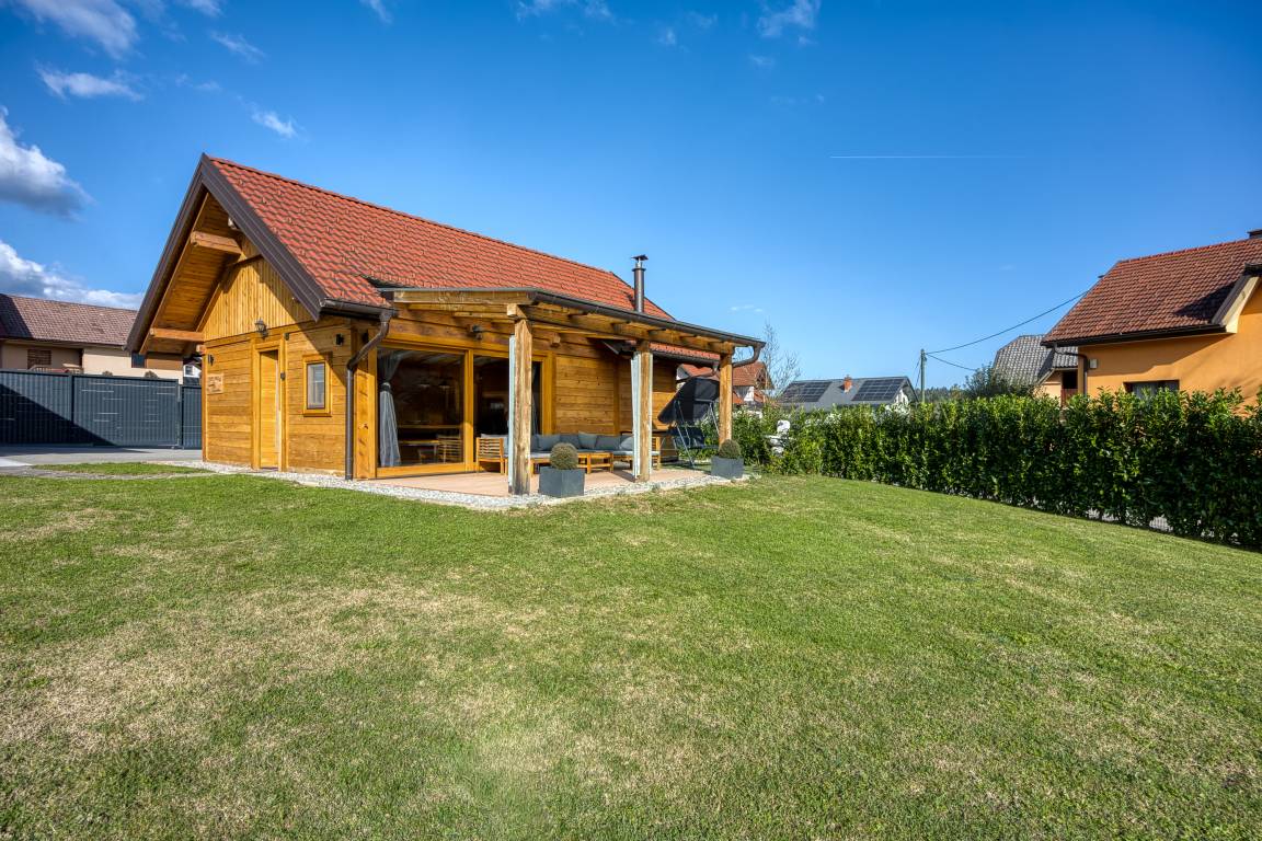 75 M² Chalet ∙ 1 Schlafzimmer ∙ 5 Gäste - Slovenia