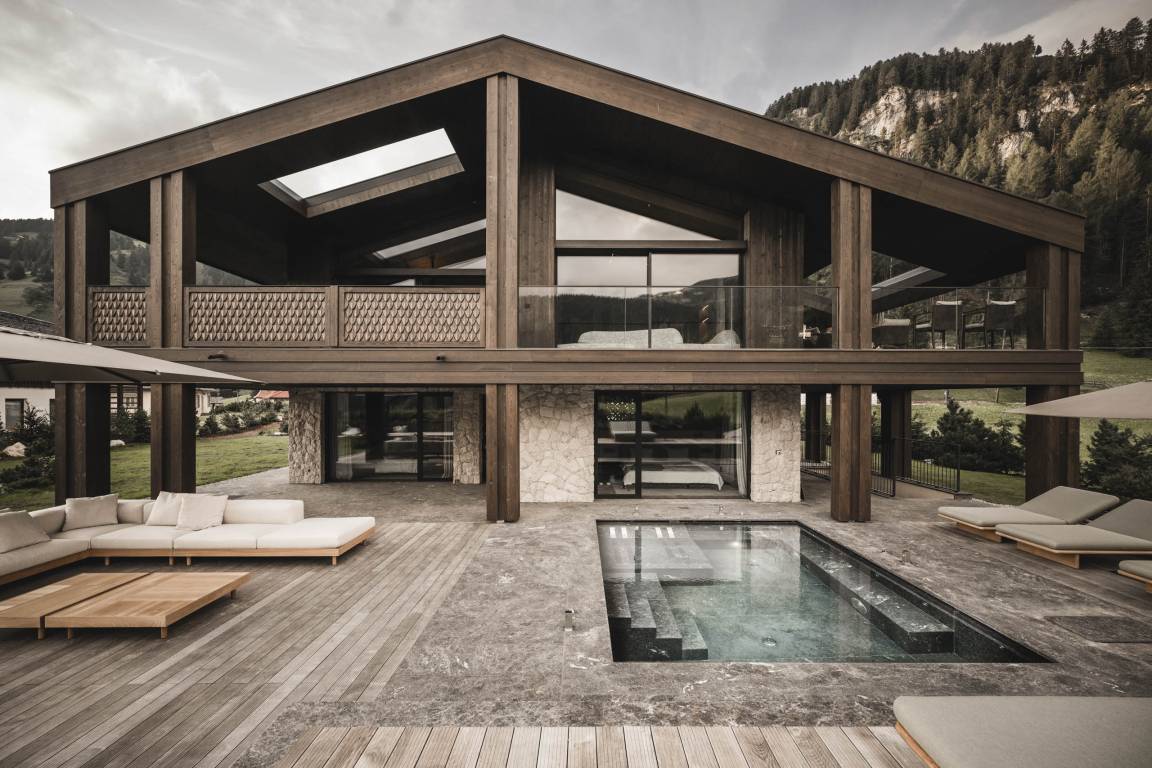 600 M² Villa ∙ 4 Chambres ∙ 8 Personnes - Sëlva