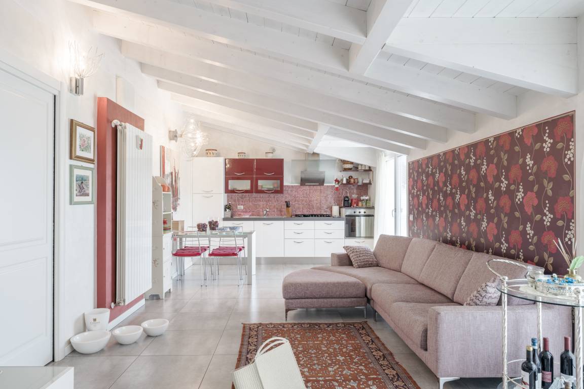 95 M² Appartamento Vacanza ∙ 2 Camere Da Letto ∙ 4 Ospiti - Desenzano del Garda