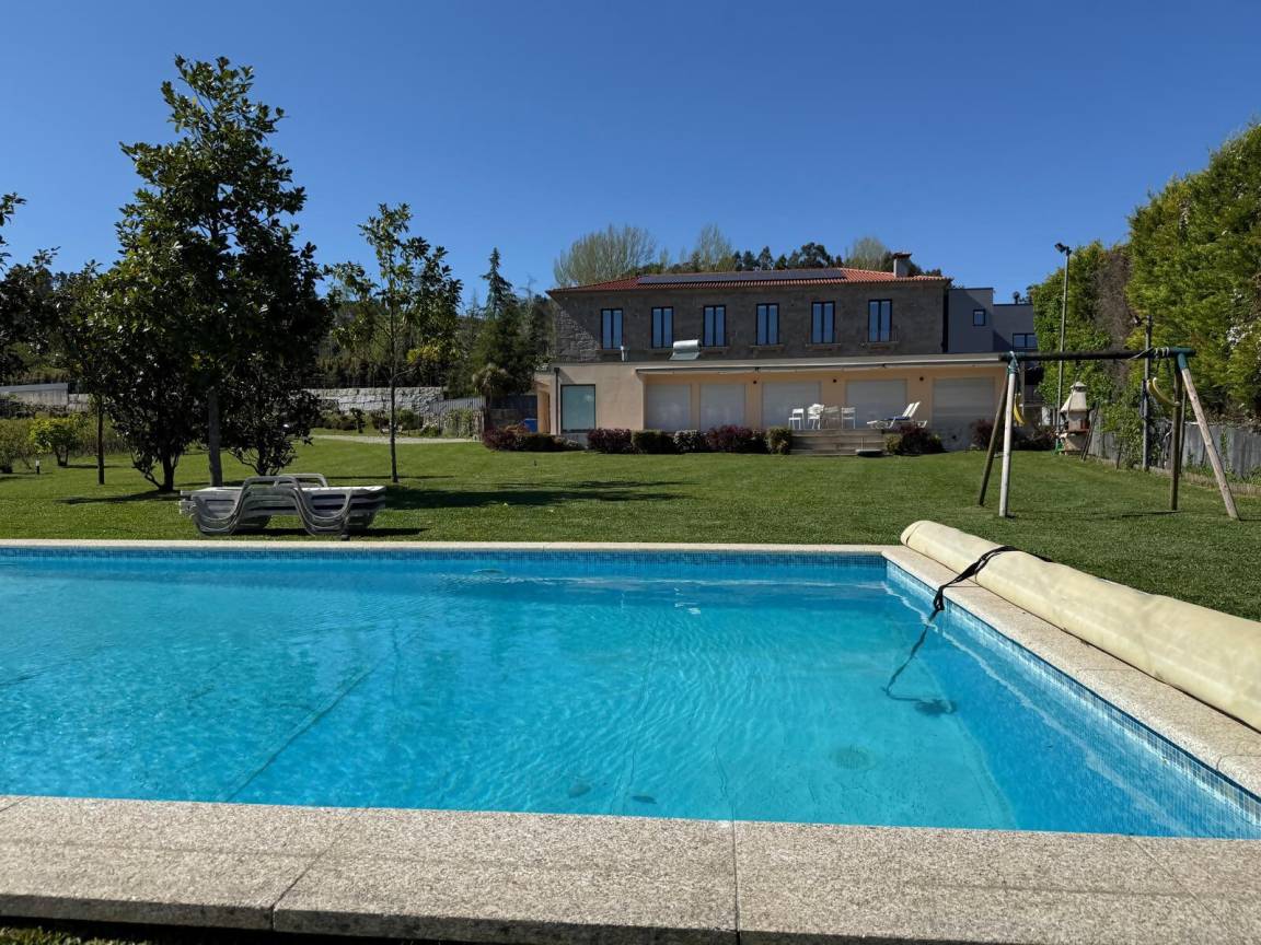 150 M² Casa ∙ 3 Quartos ∙ 10 Hóspedes - Guimarães