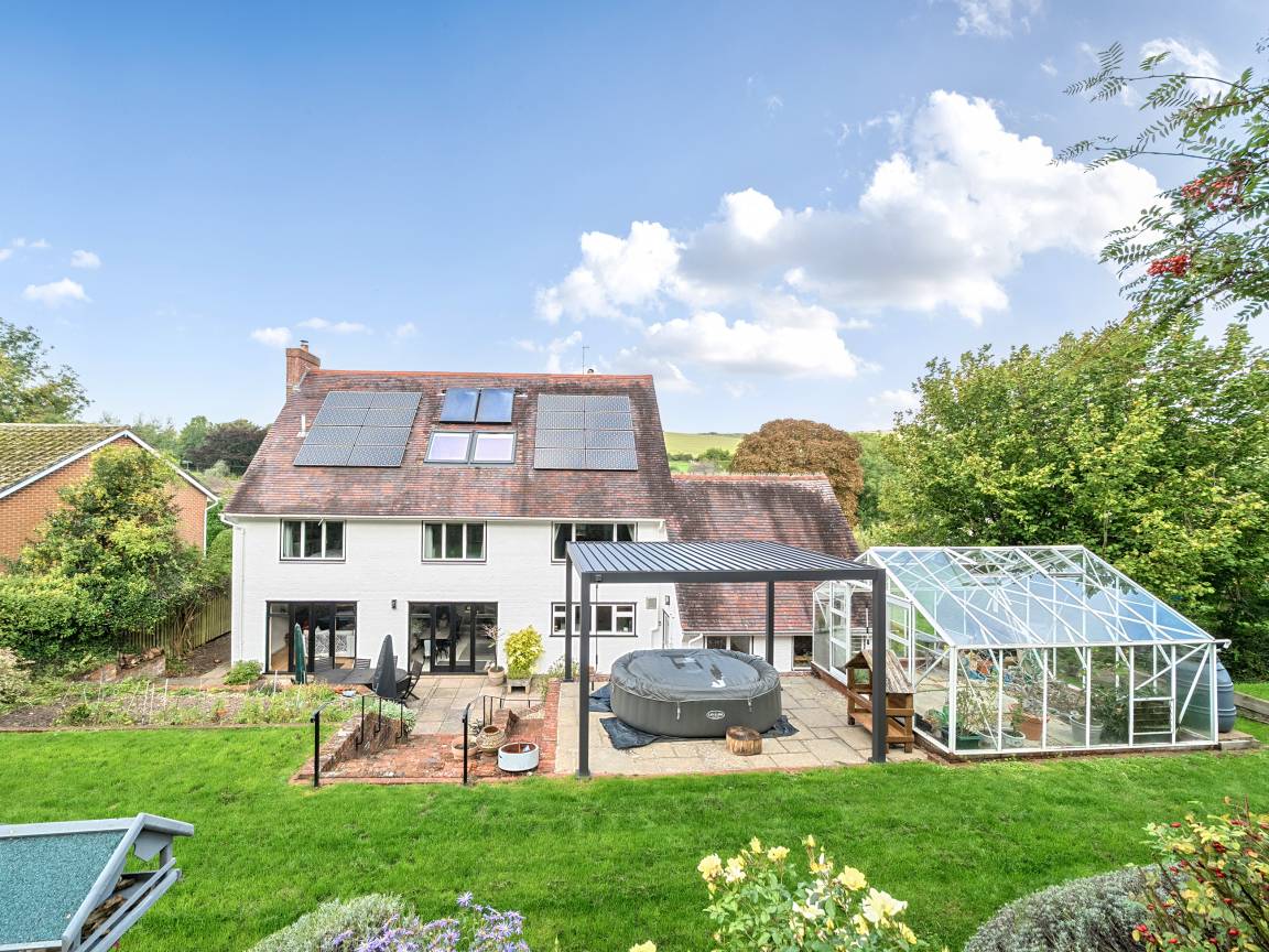 Cottage ∙ 5 Bedrooms ∙ 12 Guests - Norwich