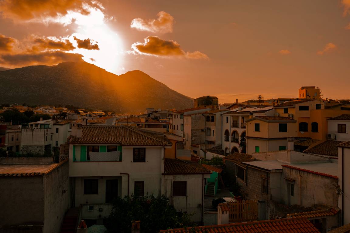 145 M² Apartment ∙ 3 Bedrooms ∙ 8 Guests - Orosei